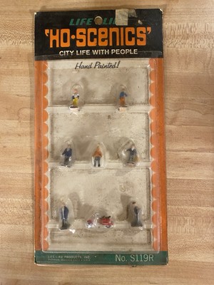 LIFE-LIKE HO Scale Trains Hobby Hand Painted People and Moped S119R 1: ...