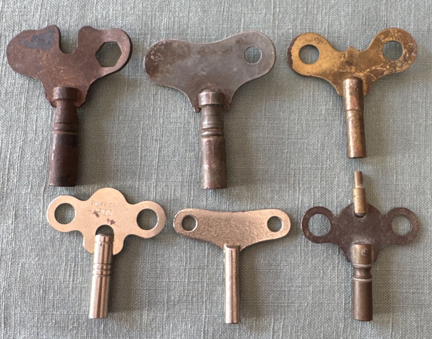 Lot of 6 Old Vtg Assorted Wind Up WINDING KEYS Clocks | eBay