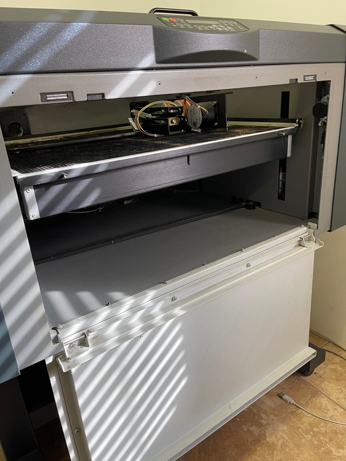 Epilog Helix 60 watt CO2 24"X18" laser engraver/cutter - CLEAN ...