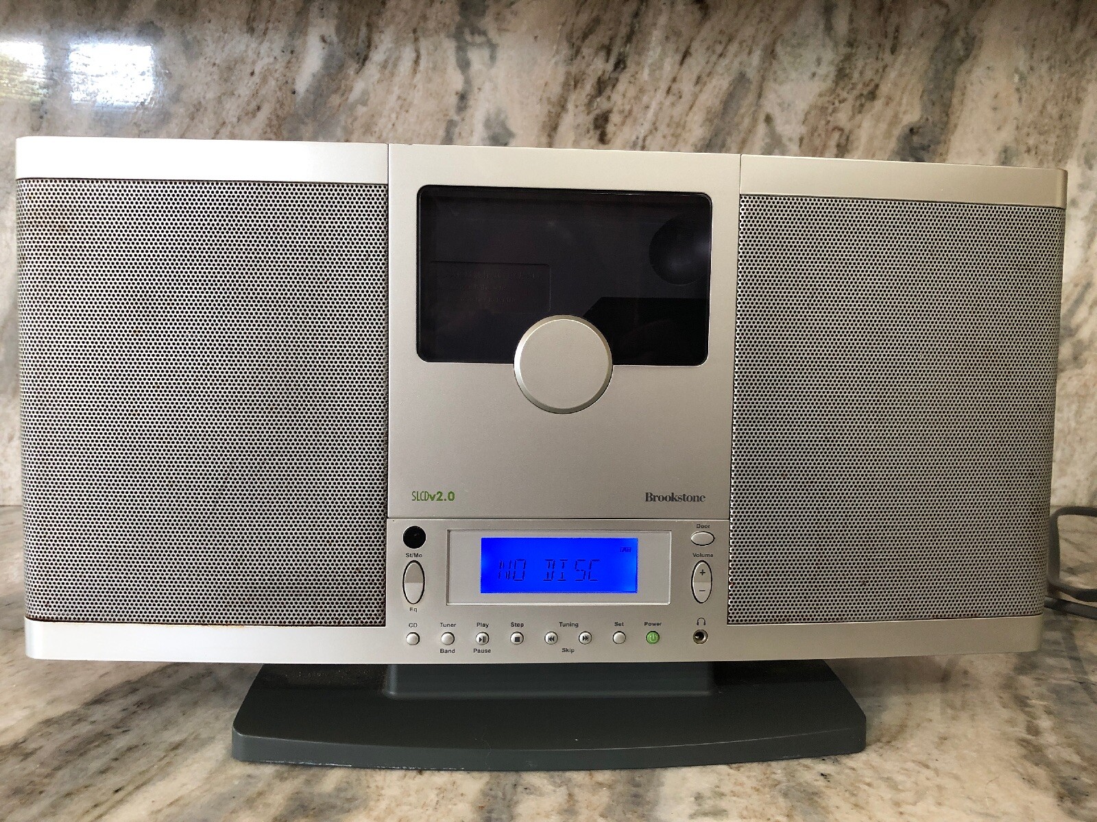 BROOKSTONE SLCDv2.0 CD PLAYER AM FM CLOCK RADIO AUDIO STEREO SYSTEM ...
