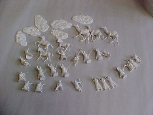1/72 - HO Scale Military Toy Soldier Figures Lot ( 110 ) Arabs / Camels ...