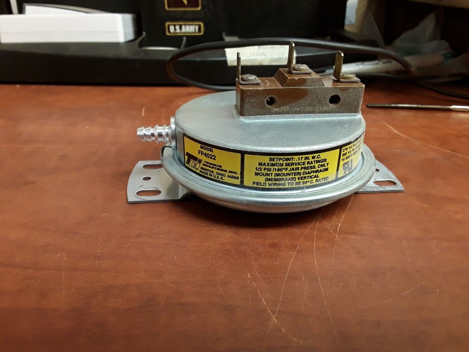 Liebert Filter Clog Switch Model FP4022 | eBay