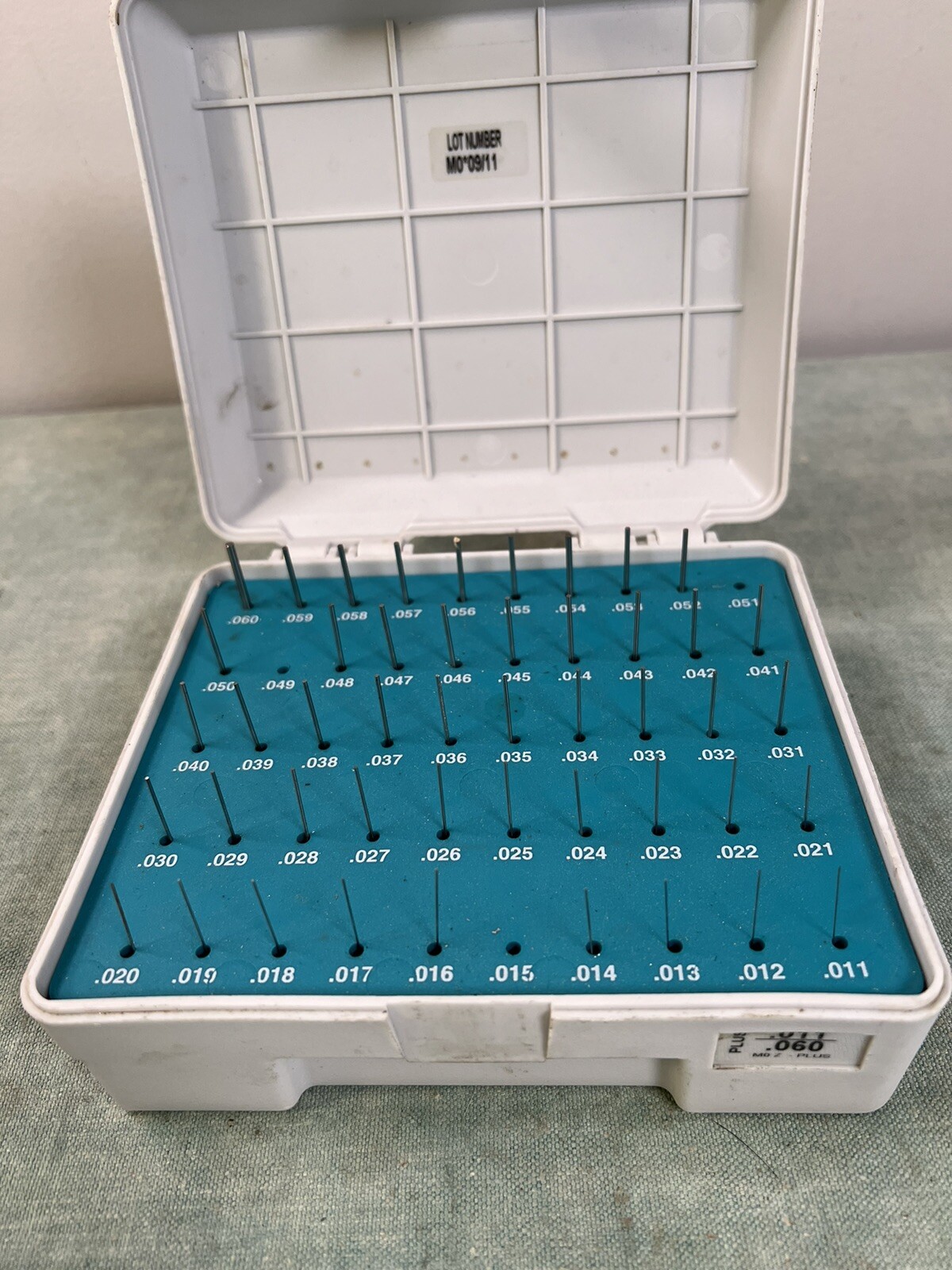 Meyer Gage Pin Set .011" - .060" PLUS MO Z with Case - Missing 3 Pins ...