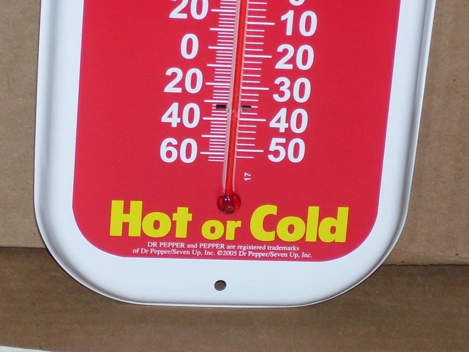 DR PEPPER - Hot Or Cold -- TEXAS SOFT DRINK -- Wall Thermometer -NEVER ...