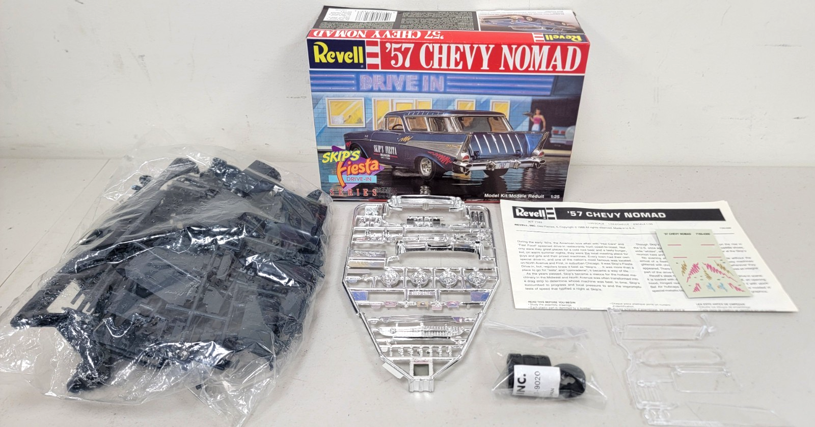 Revell 7163 '57 Chevy Nomad Skip's Fiesta Drive-In 1:25 Model Kit New ...