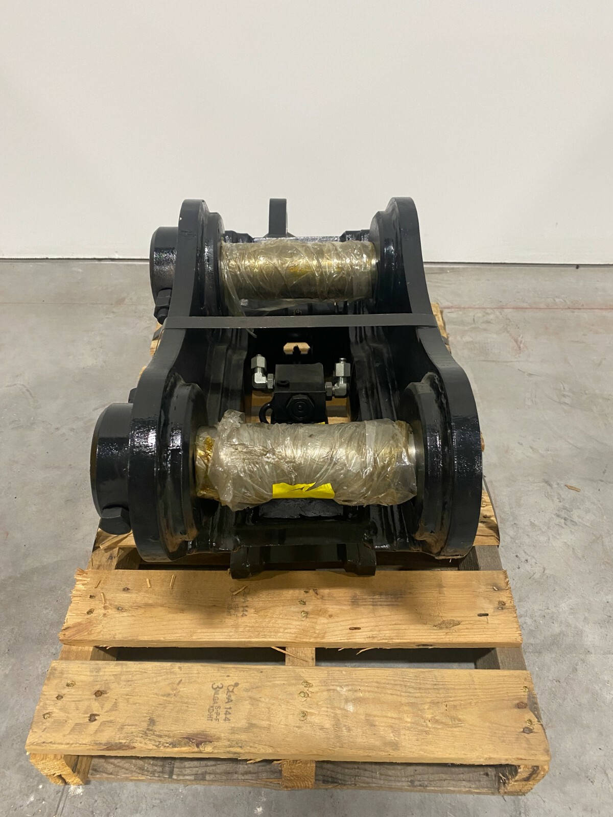 New Hydraulic Quick Coupler for a Kubota KX080 | eBay