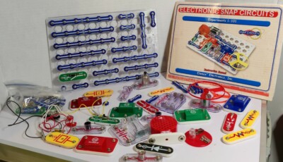 elenco snap circuits Experiment Set With Over 60 Pieces And instruction ...