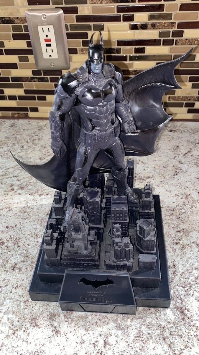 Nov130291 Batman Arkham City Armored Batman Statue Batman Arkham