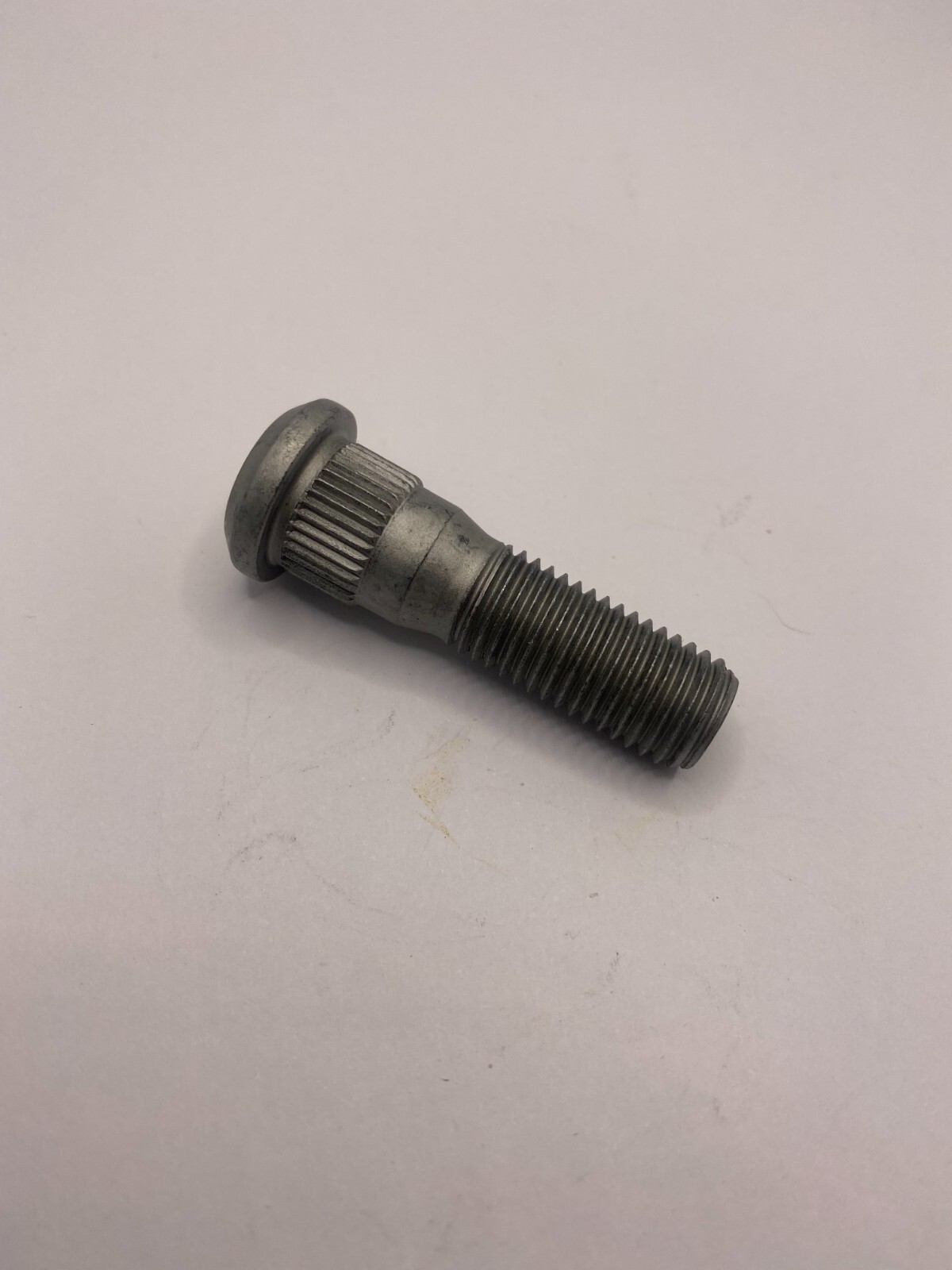 TOYOTA HILUX REAR AXLE HUB BOLT WHEEL STUD for MK6/7 2005-17 *GENUINE ...