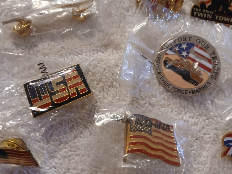 9/11 First Responder Pin Lot FDNY NYPD EMS Military Twin Towers - 64 ...