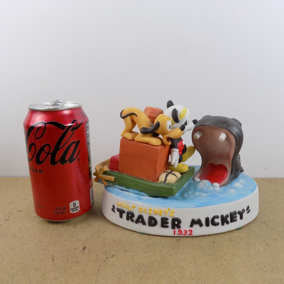 Disney Trader Mickey 1932 Figurine Mickey Pluto Limited Edition Cartoon ...