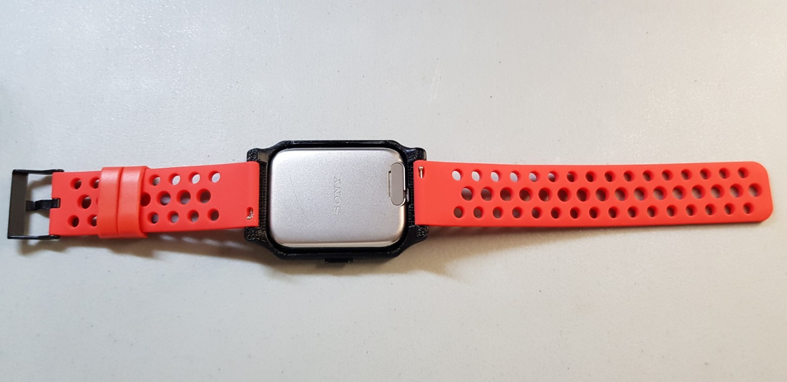 Sony SmartWatch 3 SWR50 Black Housing & Red Breathable Silicone Strap ...