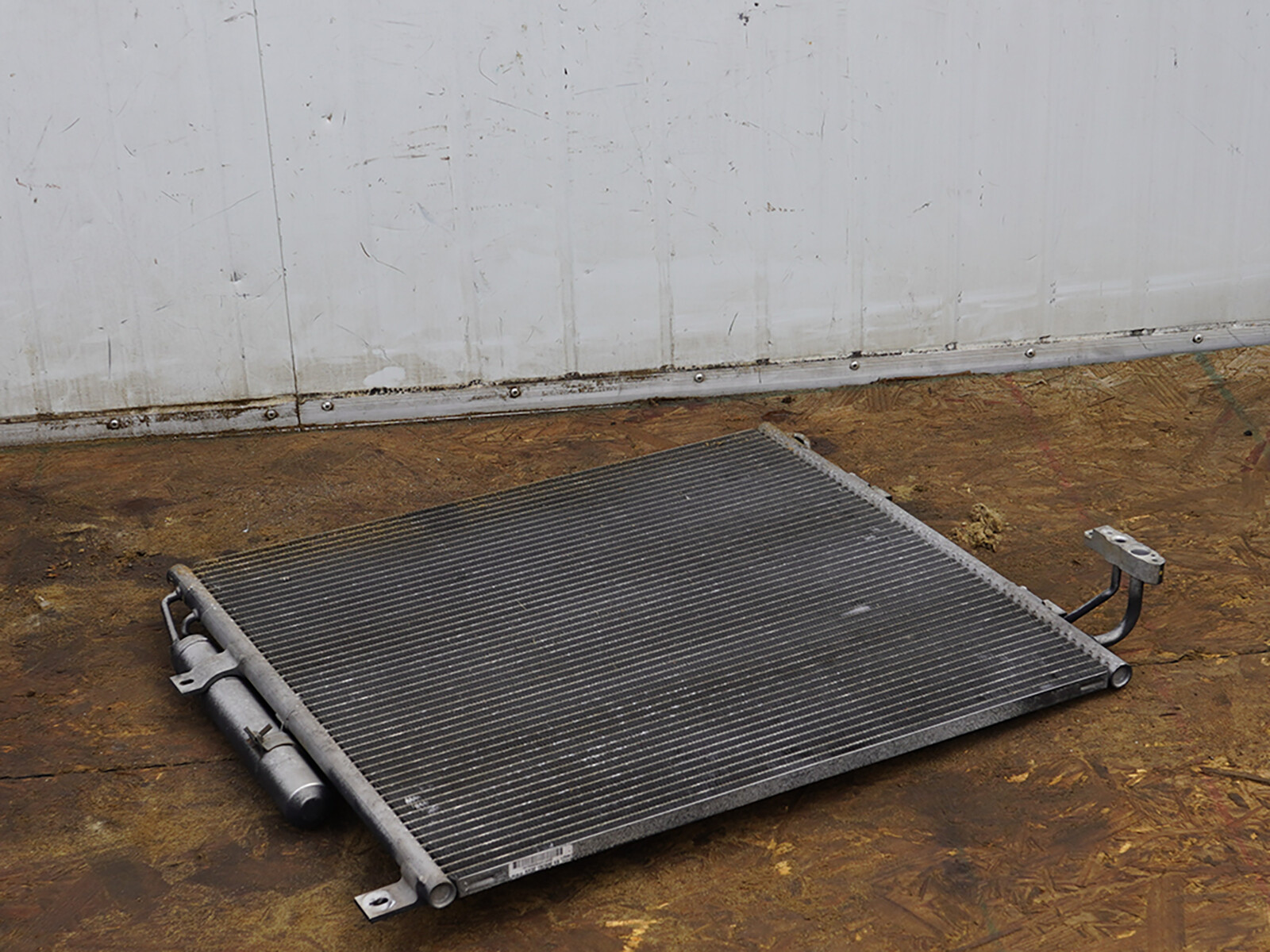 2010 - 2016 Land Rover Lr4 5.0L Ac Condenser Air Conditioting Radiator ...