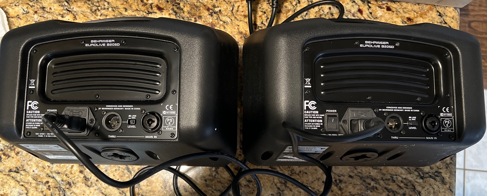 2- Behringer EUROLIVE B205D Ultra-Compact 150W PA/Monitor Speakers ...