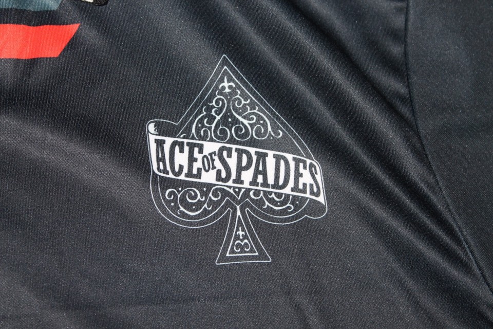 Amplified Men's Live To Win FC Motorhead Soccer Jersey Hard Rock Band ...