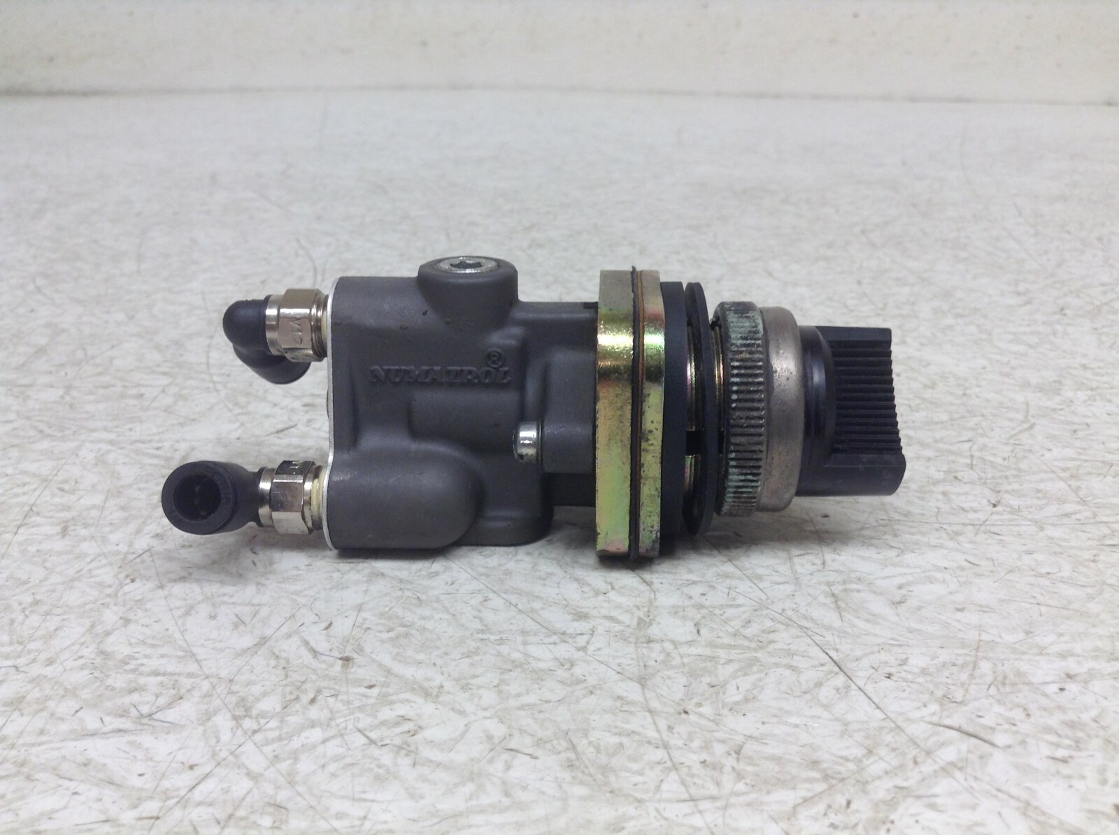 Numatics PE3-0001 2 Position Maintained Pneumatic Selector Valve ...