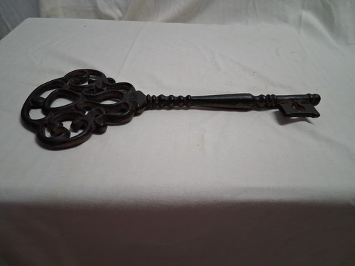 Skeleton Key Wall Decor Metal Iron 13”Decorative Rustic Vintage | eBay
