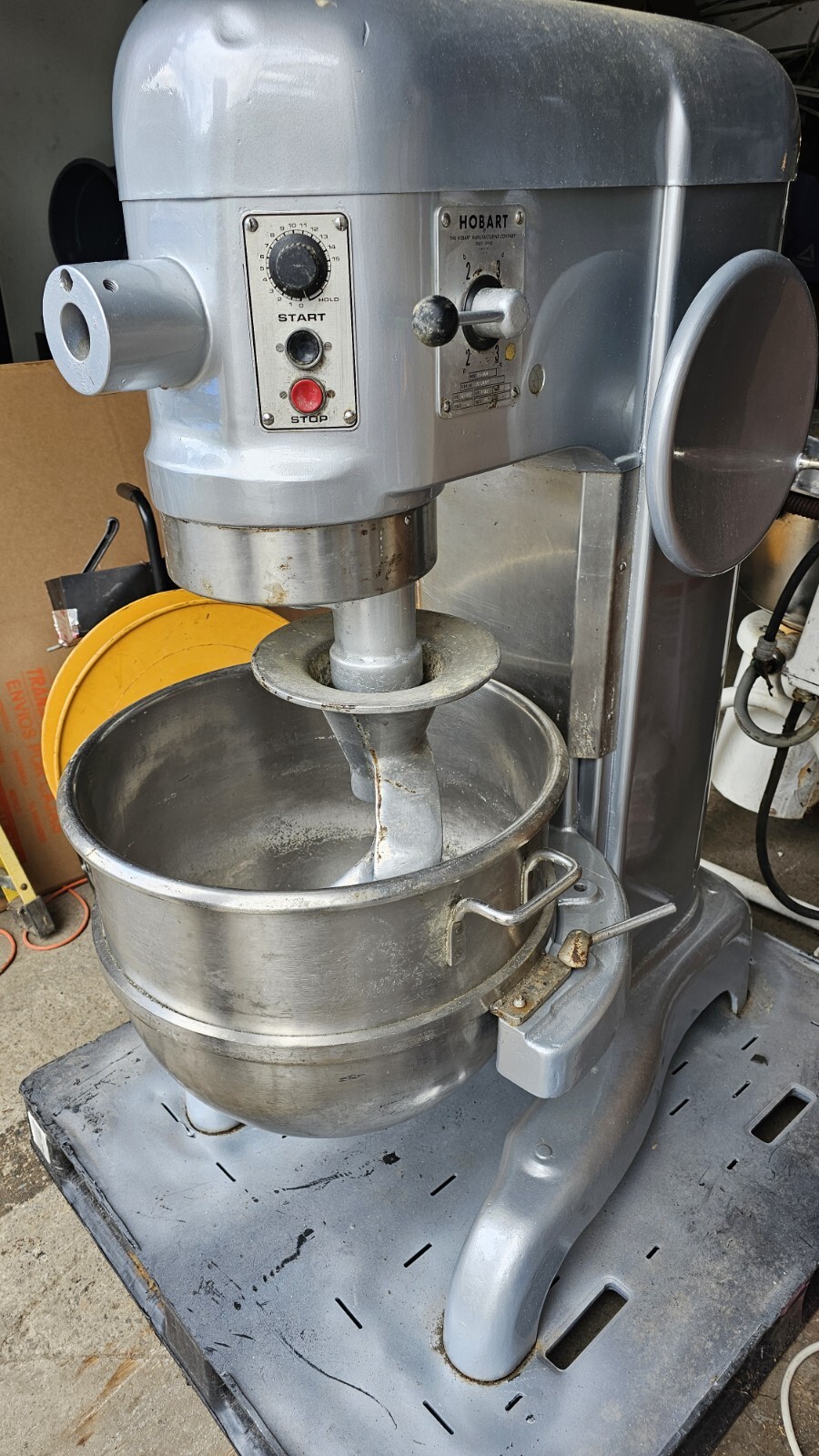 Refurbished Hobart L800 80 Quart Mixer w/ Bowl, Paddle and Dough Hook ...