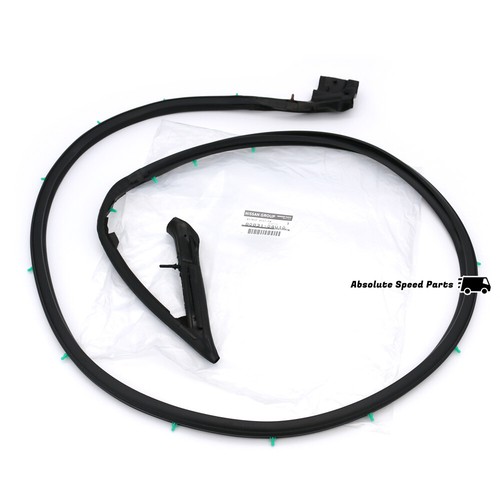 NEW NISSAN Skyline R32 Weatherstrip LH Door Lower interior rubber 80831 ...