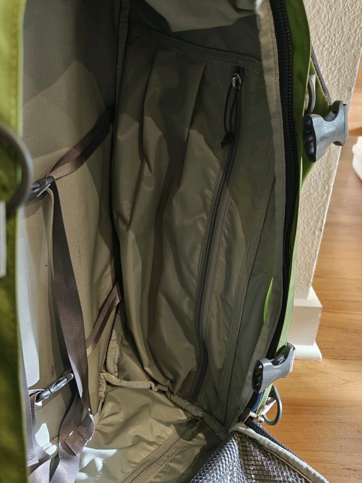 Osprey 32” Shuttle 100L Duffle Meridian Wheeled Travel Bag Green Carry ...
