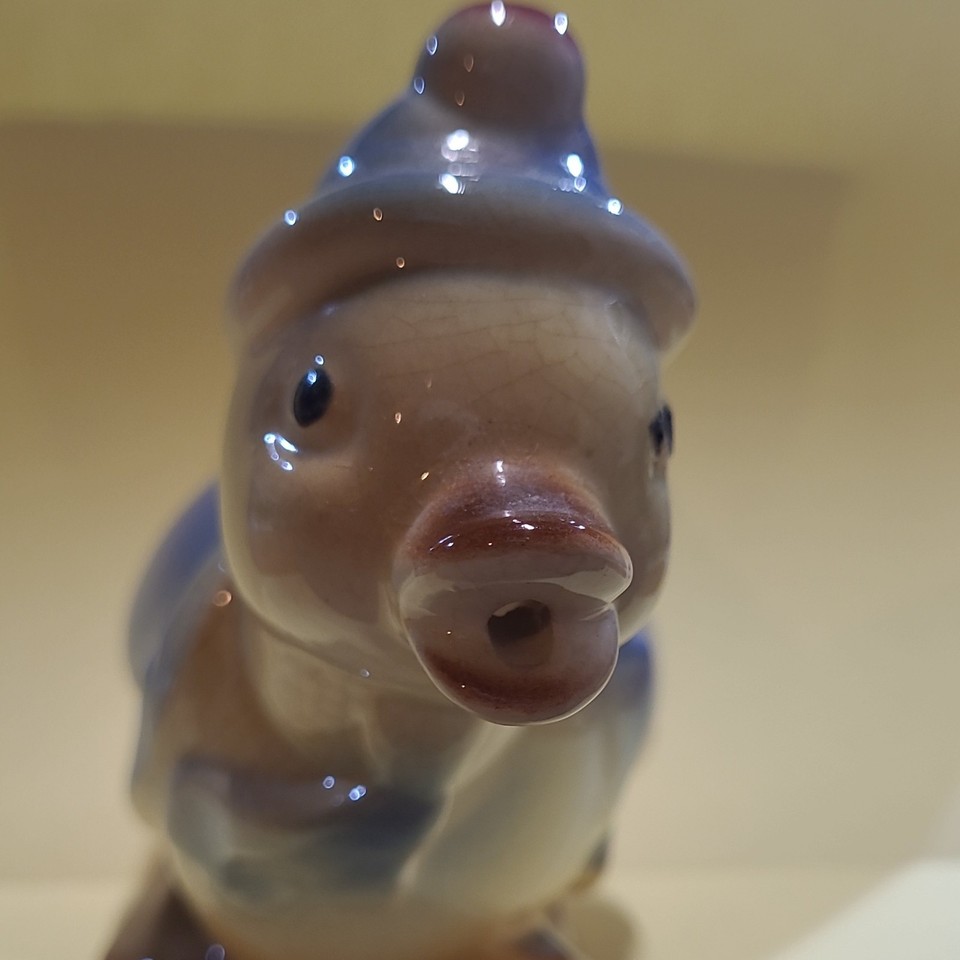 Duck Creamer or Small Pitcher Wearing a Jacket,Hat,Tie in Very Good ...