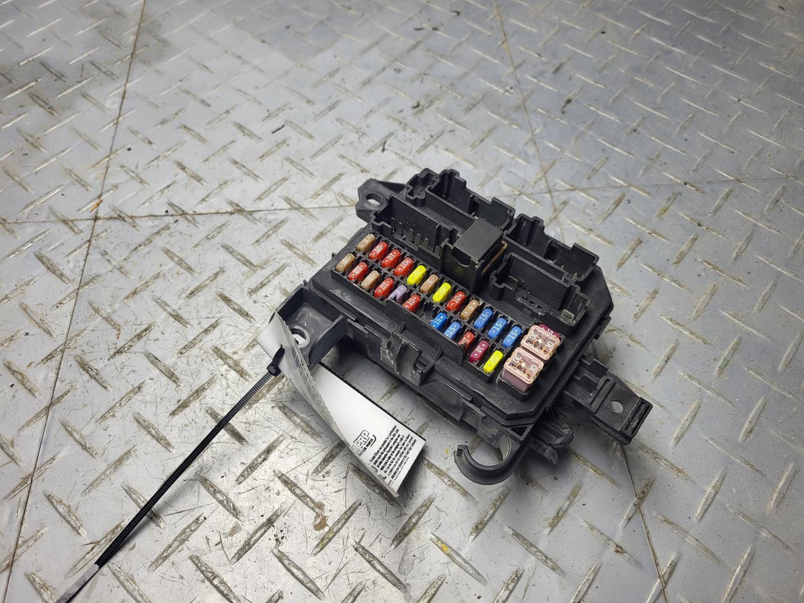 2001-2004 Mazda Tribute Body Control Module (BCM); Part #LEAR-90276-AC ...