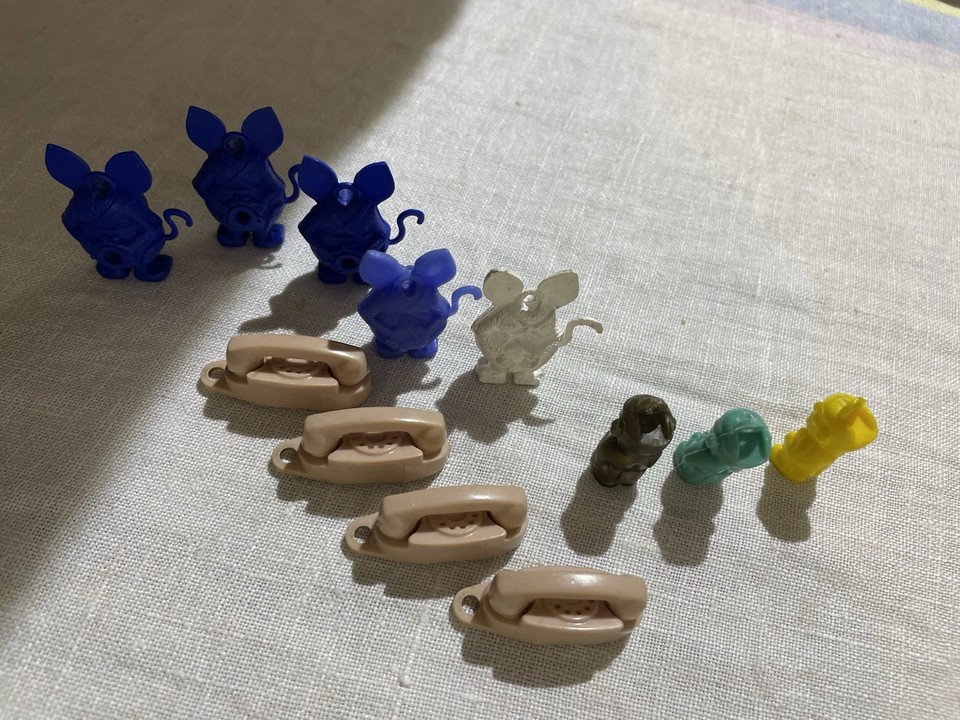 Vintage 60s/70s Vending Machine Keychain Toys Rat Fink Princess Phone ...