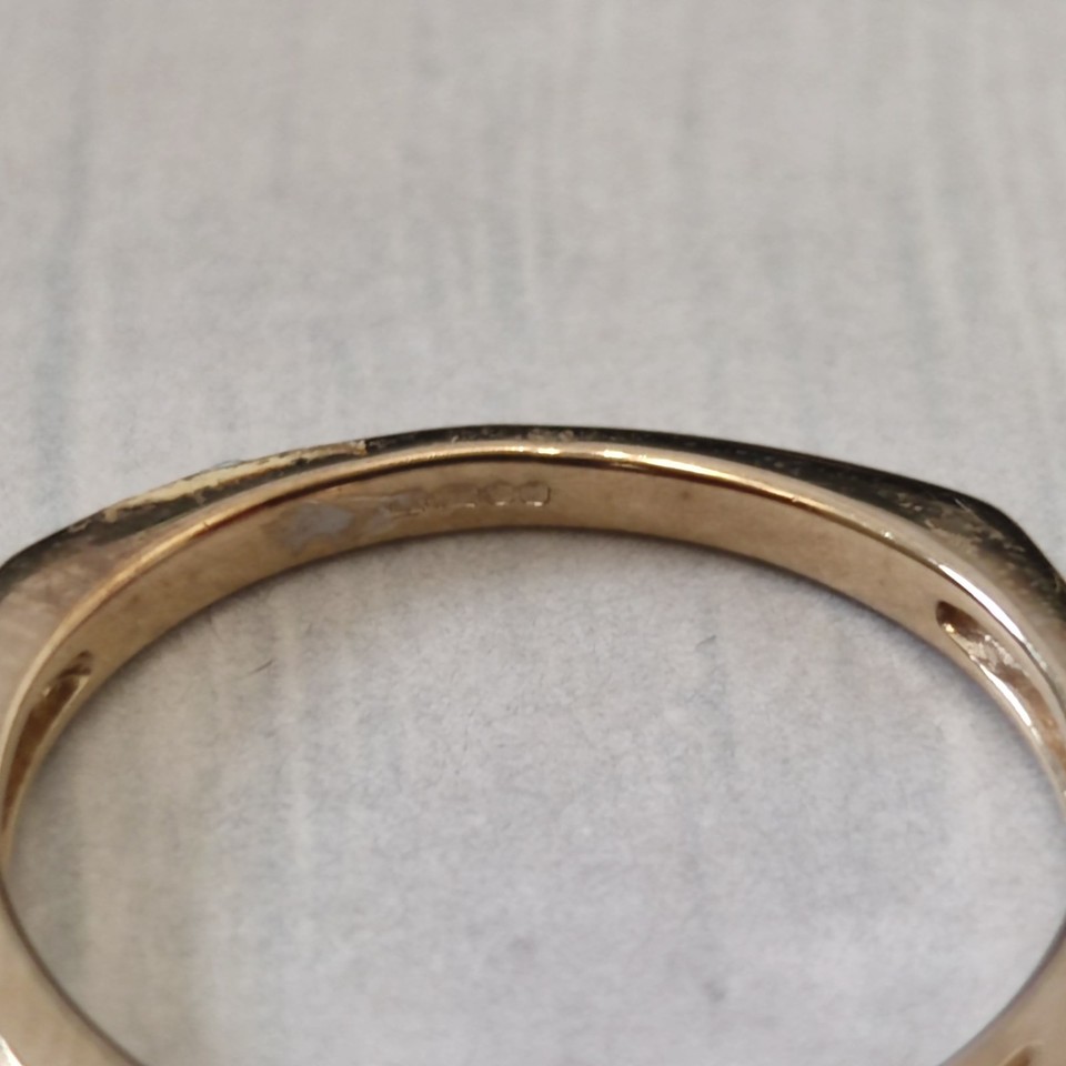 9ct Yellow Gold Ring Aquamarine and Diamond Stones Full Hallmark Ring ...