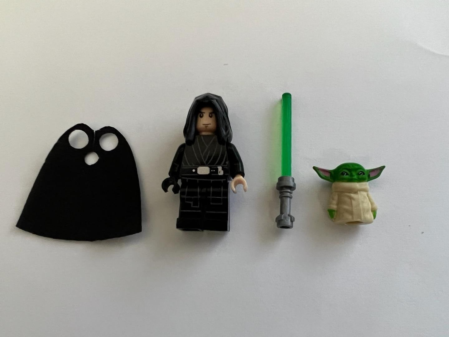 Star Wars Luke Skywalker with Grogu / Baby Yoda Lego Figure FREE ...