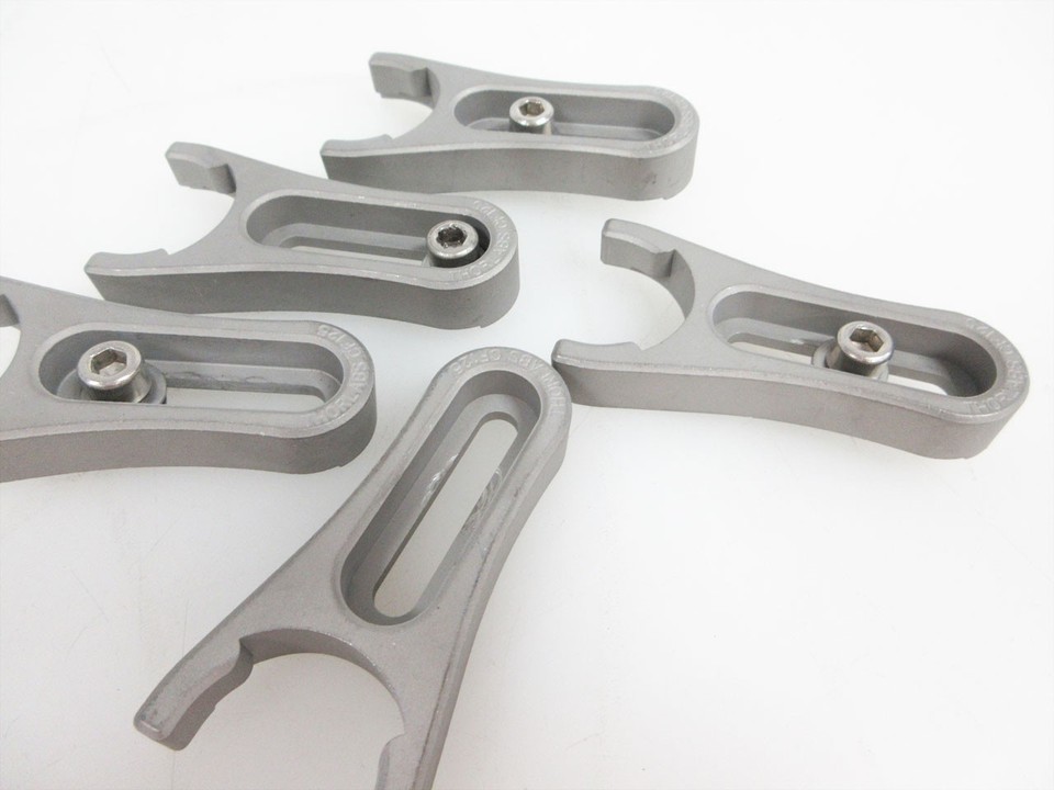 LOT 5 THORLABS CF125 CLAMPING FORK 1.25" PEDESTAL BASES -4 CAPTIVE ...