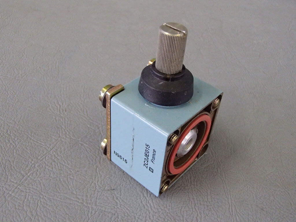 ZC2JE015 - TELEMECANIQUE - ZC2JE015 / Head For Position Switch USED | eBay