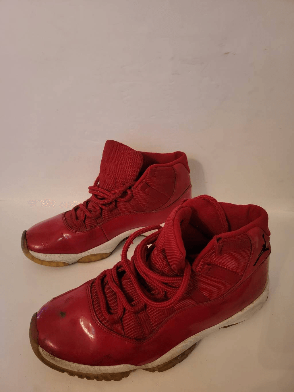Nike Air Jordan Men's Red Retro 11 Win Like 96 lace Up Athletic Shoes ...