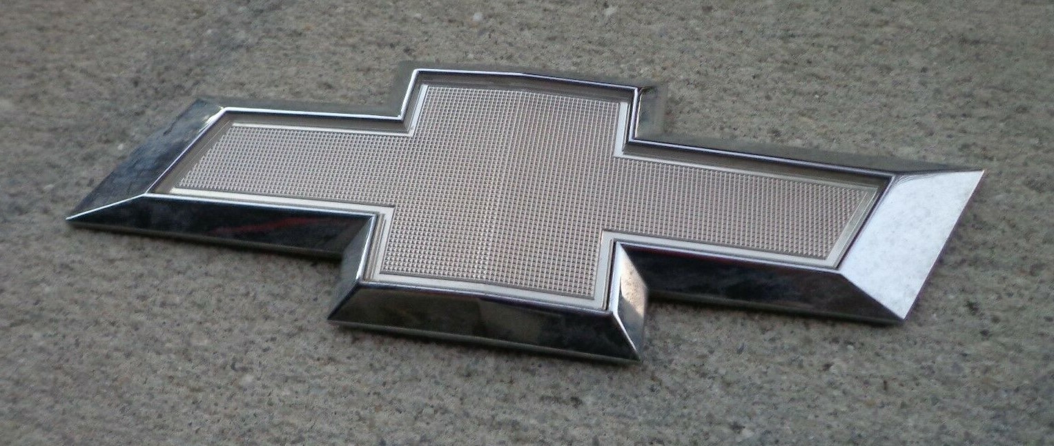 Chevy trunk emblem badge decal logo gold bowtie Malibu Impala OEM ...