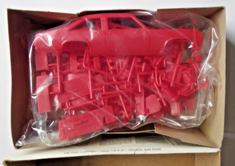AMT/Ertl 1:25 '76 Chevy Nova Street Machines #6532 Open Box Sealed Bag ...