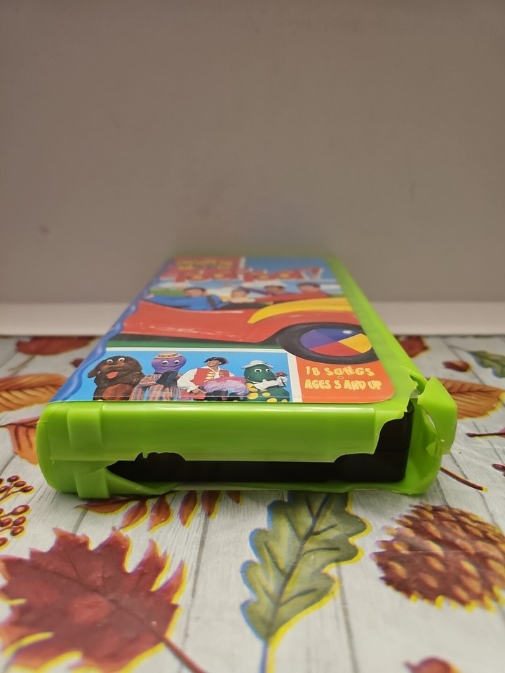 The Wiggles : Toot Toot (VHS, 2001) Murray Cook, Jeff Fatt, 18 Songs, Red Car 45986025159| eBay
