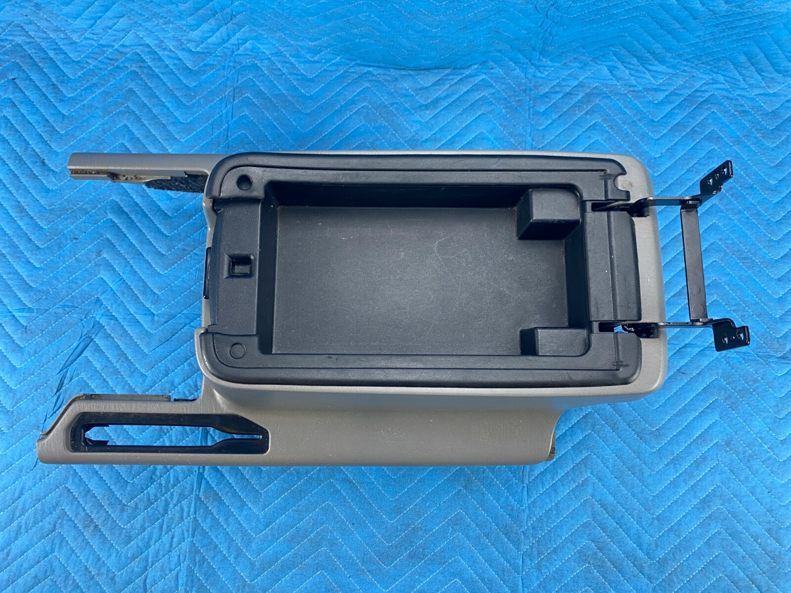 Lexus LX470 Center Console Compartment Panel 2003-2007 Gray (stone) OEM ...