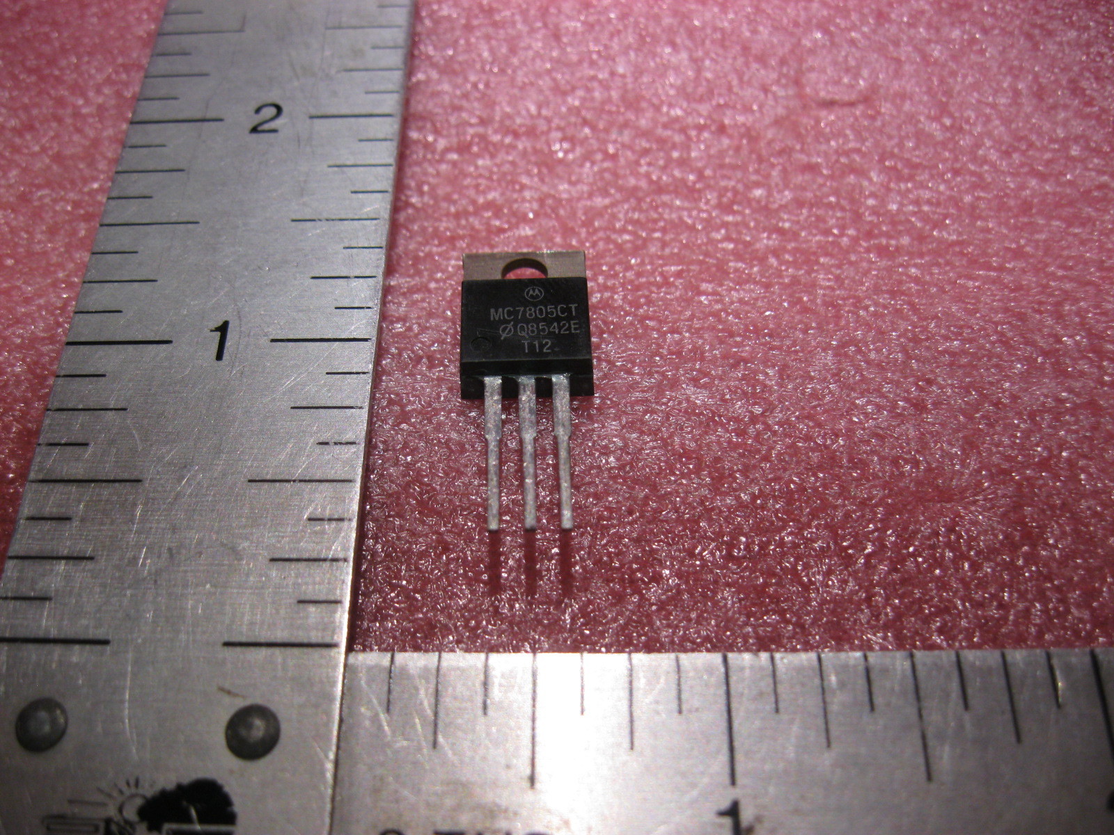 MC7805CT Motorola Linear Voltage Regulators 5V 1A Positive Lot of 45 | eBay