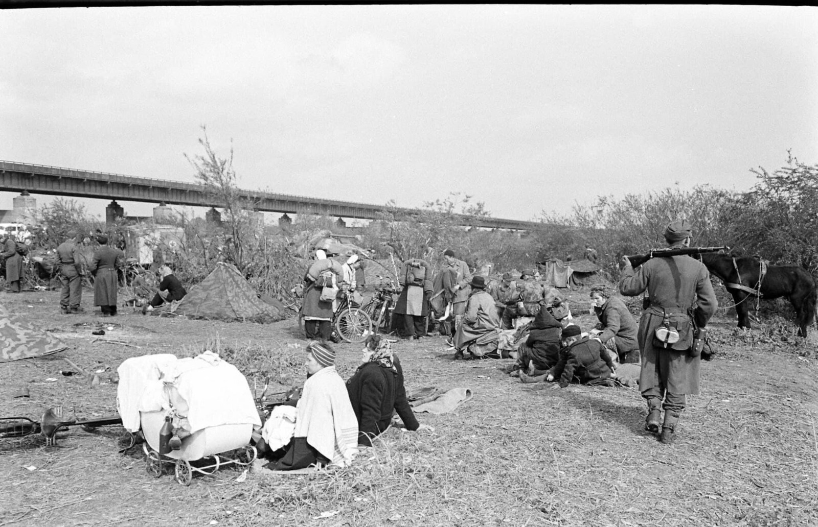 WW2 WWII Photo World War Two German Soldiers Prepare for Surrender ...