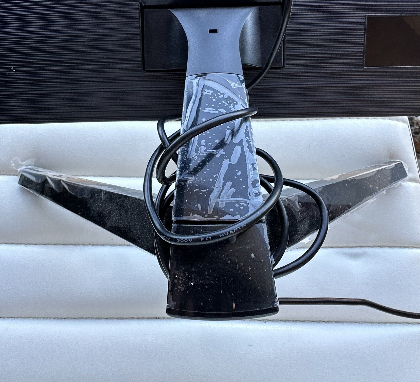 ONN 24 Inch Monitor HDMI/VGA VShaped Stand | eBay