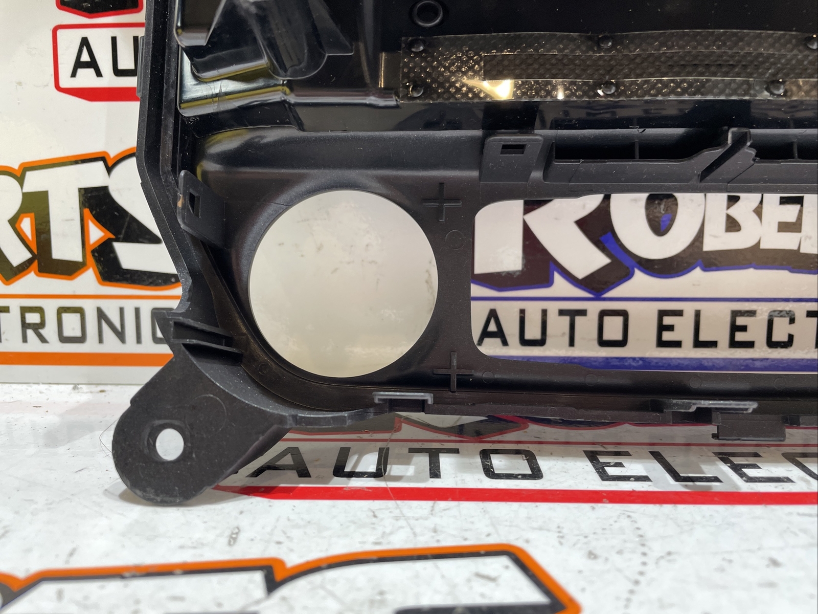 2014-2018 GMC Sierra DENALI OEM 84540933 REPLACEMENT Touch-Screen Media ...