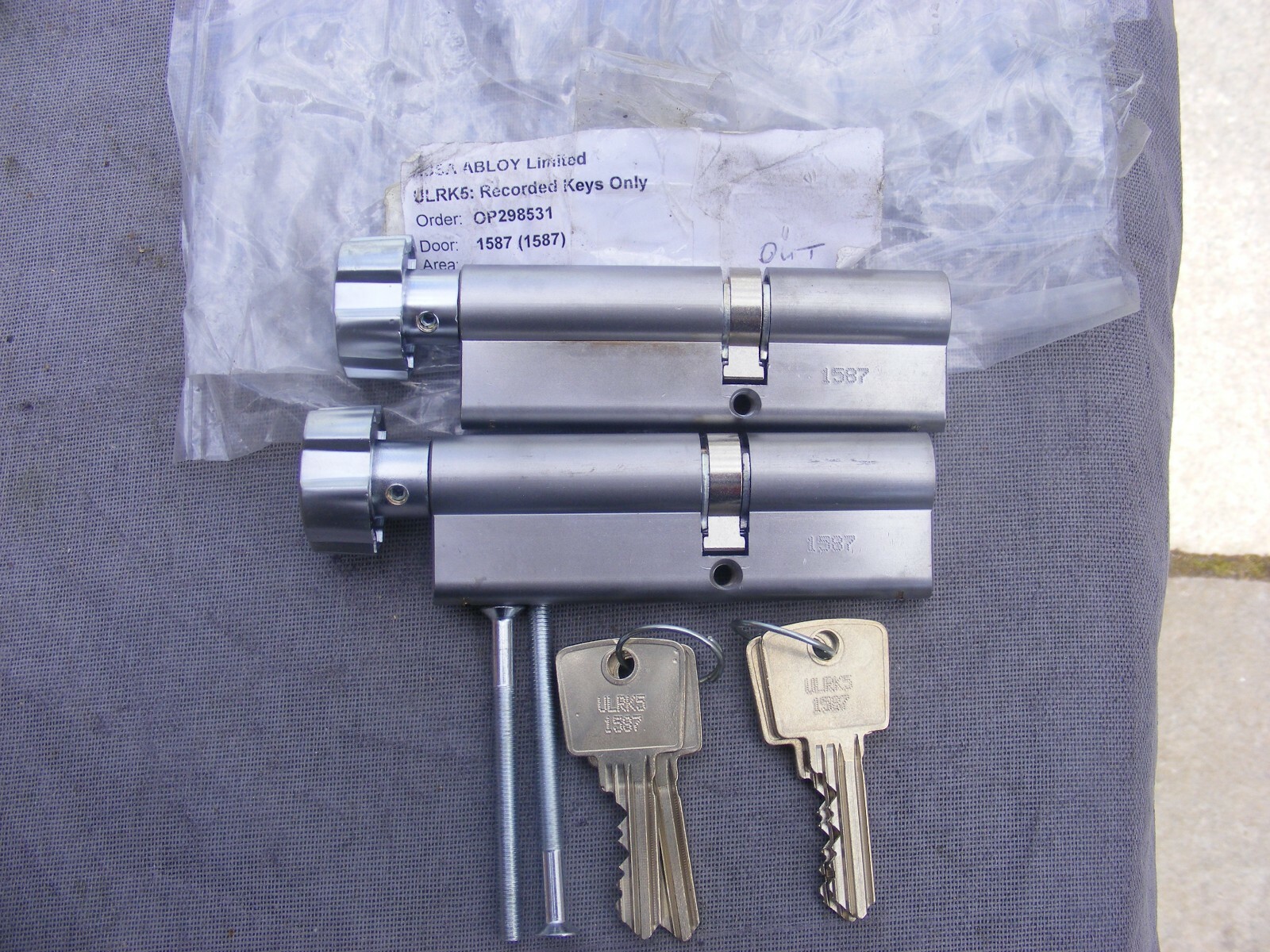 ASSA ABLOY Pair of Suited Thumbturn Lock Barrels Ideal for French doors ...