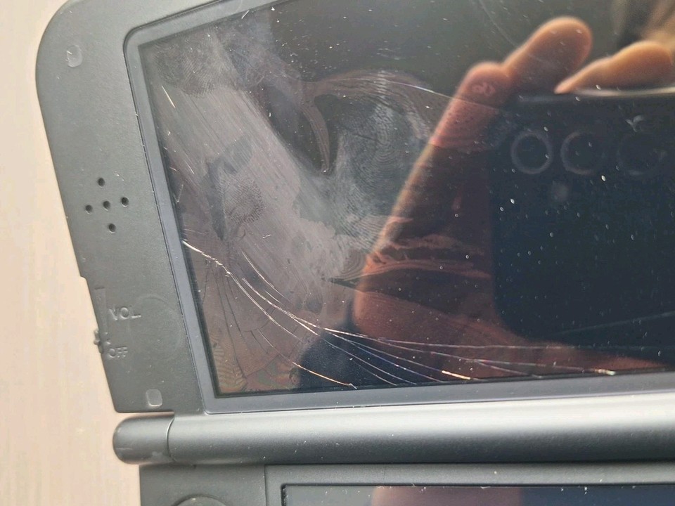 New Nintendo 3DS LL XL Lime Black Region Free Cracked Screen Will not ...