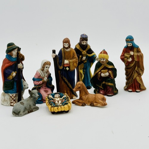 Vintage World Bazaar Nativity Set 9-Piece Hand Painted (Crown Accents ...