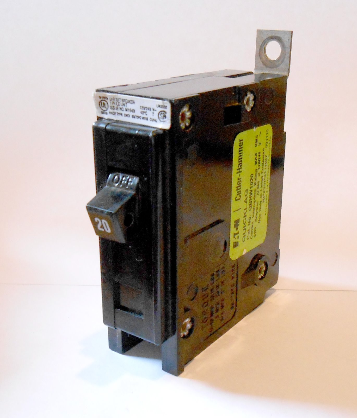 EATON CUTLER HAMMER QBHW1020F 1 POLE 20 AMP 120V 240V CIRCUIT BREAKER ...