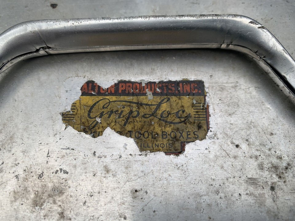Vintage Grip-Loc Gray Aluminum Tackle Box Walton Products Made in USA ...