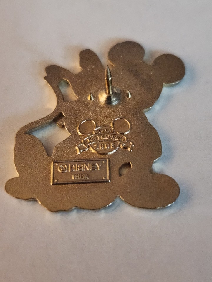 Disney trading pin with Mickey Mouse and Pluto | eBay
