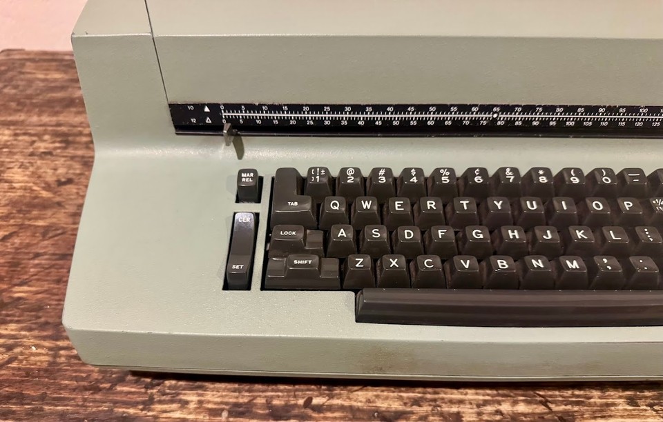 Vintage GREEN IBM Correcting Selectric II Electric TypeWriter | eBay