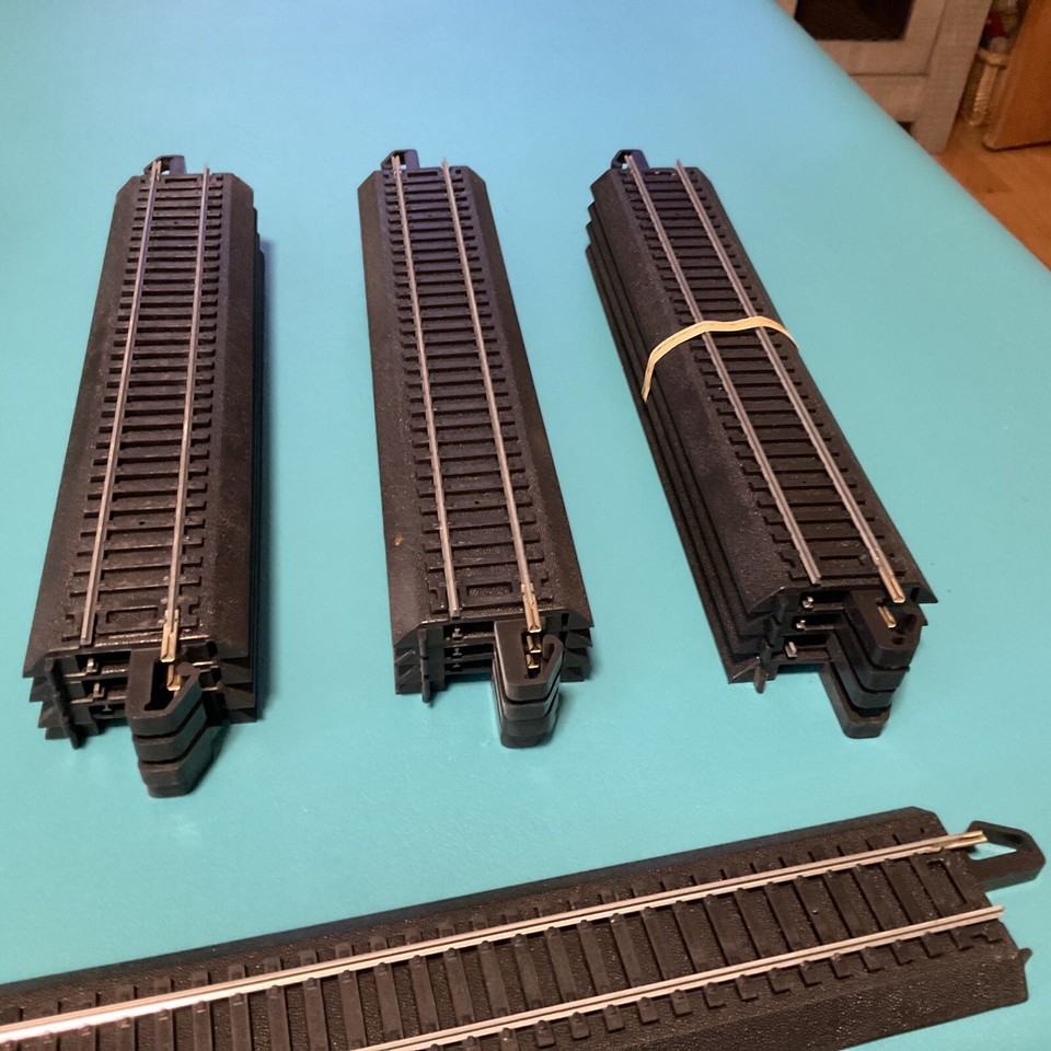 Lot of 43 Bachmann HO Scale EZ Track New And Slightly Used | eBay