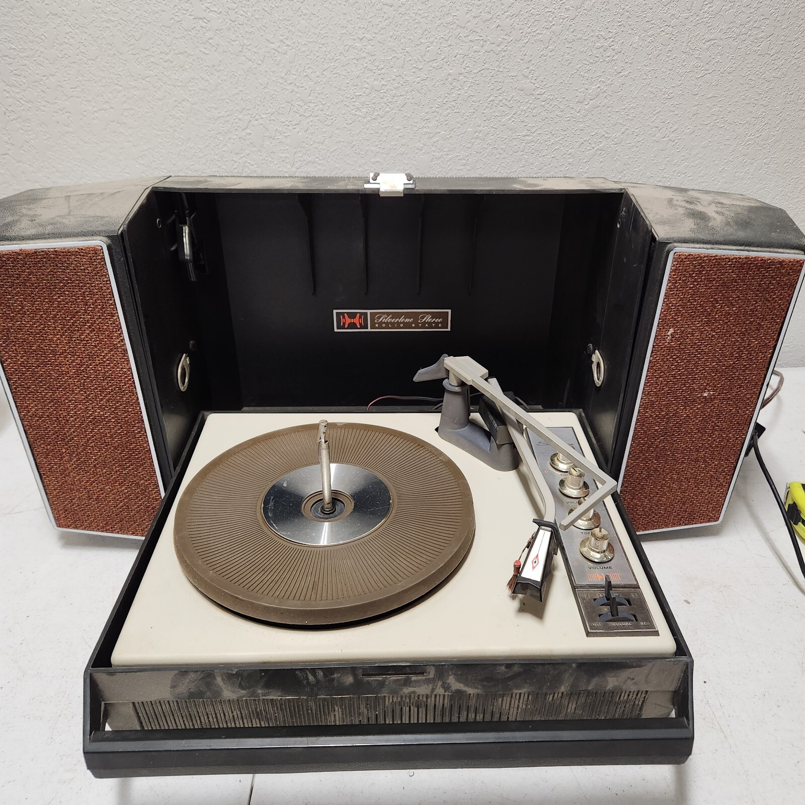 SEARS SILVERTONE STEREO PORTABLE PHONOGRAPH RECORD PLAYER ...