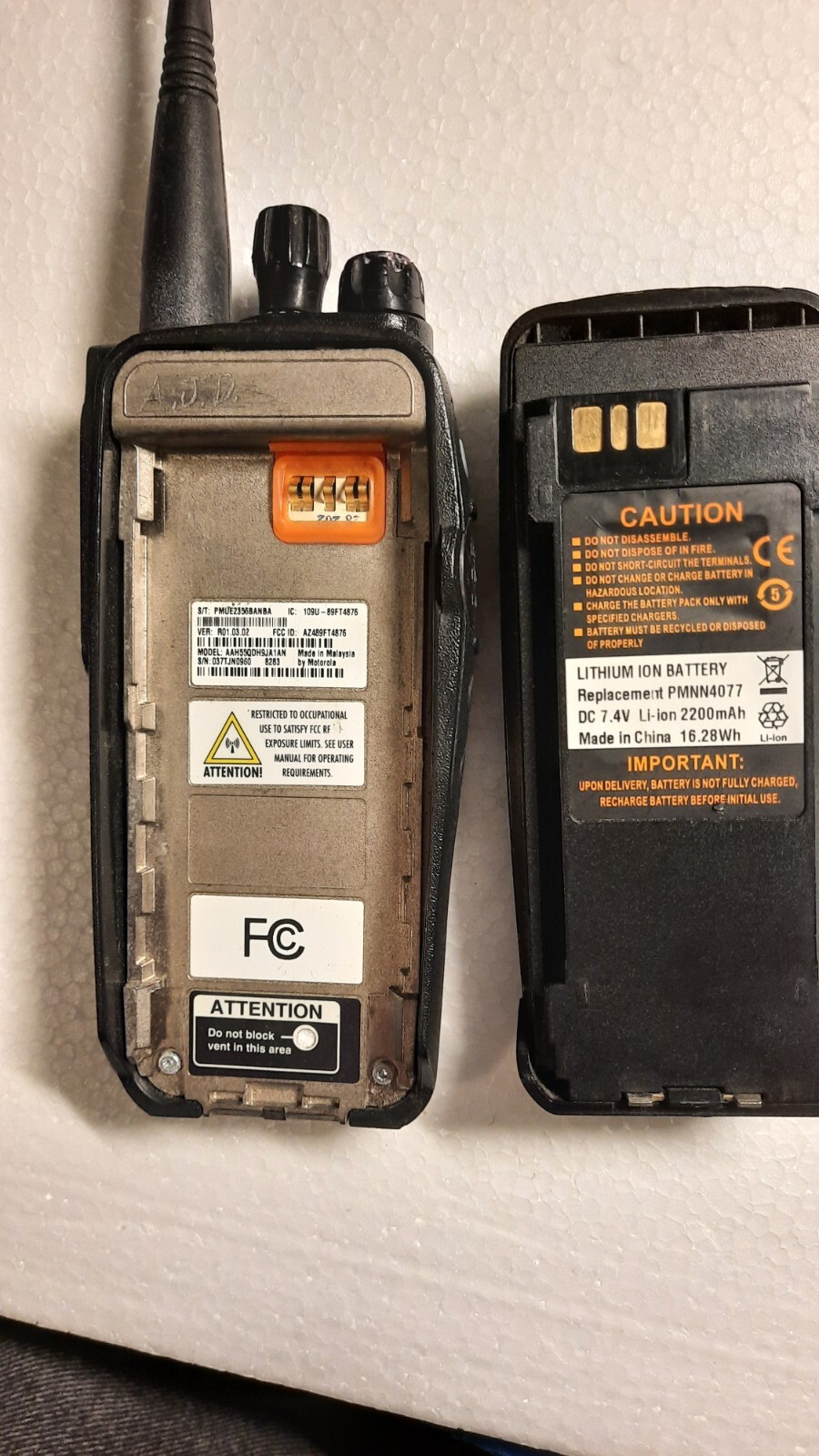 Motorola XPR6500 UHF Digital Analog Radio No Charging Dock TESTED ...